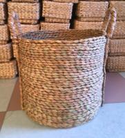 China Eco Friendly Seagrass Storage Basket 40x30cm Handwoven Water Hyacinth Organizer for sale