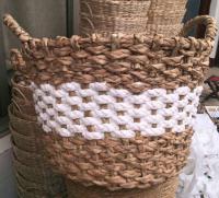 China Eco Friendly Seagrass Storage Basket 40x30cm Handwoven Water Hyacinth Organizer for sale