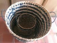 China Eco Friendly Seagrass Storage Basket 40x30cm Handwoven Water Hyacinth Organizer for sale