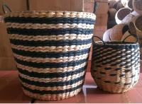 China Eco Friendly Seagrass Storage Basket 40x30cm Handwoven Water Hyacinth Organizer for sale