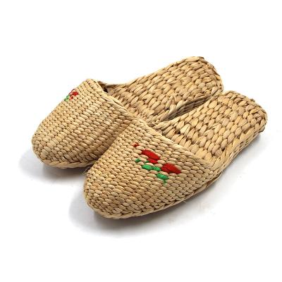 China Handmade Straw Slippers Unisex Flat Sandals Flip Flops Couple Home Wear 2 Sizes for sale