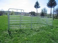 China Hot Dip Galvanized Steel 12 Foot Horse Panels Round Pen Livestock Corral Panels for sale