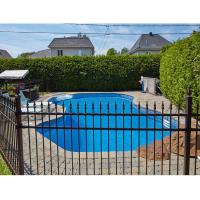 China Aluminium Flat Top Pool Fencing 2.4mL x 2mH Swimming Pool Fencing And Gates for sale
