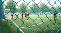 China Basketball Court Containment Fencing Cost 4 Foot Galvanized Wire Fencing for sale