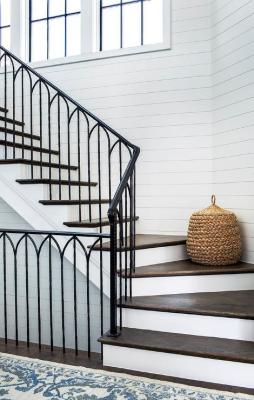 China 44'' Cast Iron Banister Wrought Iron Hand Rail For Outside Steps for sale