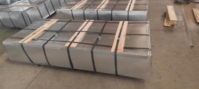 China 15-20 Micron Polyester +5 Micron Primer Pre-Coated Steel Sheet With 700mm-1250mm Width And High Recyclability For Roofing And Cladding for sale