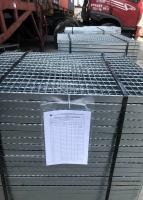 China ASTM 123 30X25 Stairs Metal Building Galvanized Floor Grating for sale