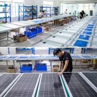 China 12000lm Solar Powered Street Lights 3 Years Warranty 100w Led Solar Street Lights Outdoor for sale
