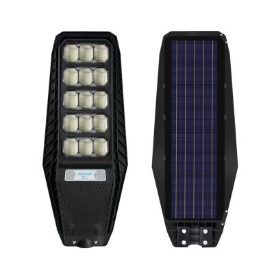 China 6000K Color Temperature Integrated Solar Street Light in Aluminum for sale