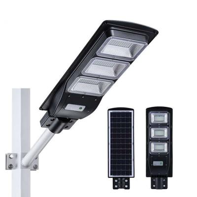 China Road Lighting Solution Solar LED Street Light with Mono Solar Panel 150lm/w Luminous Flux for sale