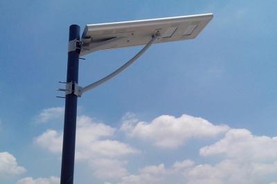 China Motion Sensor 160lm/w Integrated Solar Street Light for sale