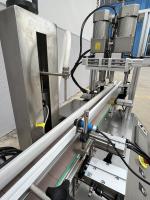 China Automatic Linear Tabletop Filling Capping Machine 100ml Cream Oil Magnetic Pump for sale
