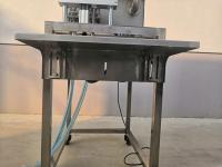 China 2 Head Tabletop Liquid Filling Machine for sale