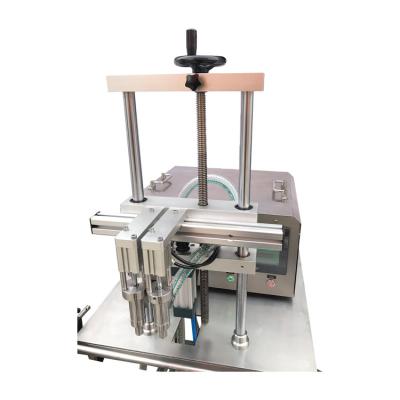 China 2000 To 20000BPH Automatic Liquid Bottle Filling Machine Oil 50ml for sale