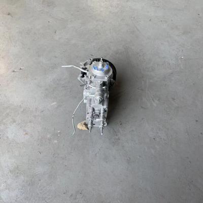 China Mitsubishi 4D56T Used Fuel Pump Cylinder Head 2.5L Reliable Replacement for sale
