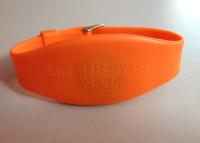 China OEM RFID Silicone Wristband EM4100 125kHz Adjustable 65mm 74mm 62mm for sale