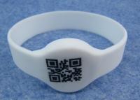 China 125kHz RFID Silicone Wristband TK4100 EM4305 T5577 Chip with QR Code Custom Logo 55mm for sale