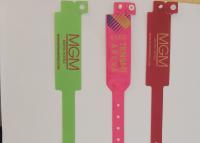 China Soft PVC RFID Wristband 13.56MHz Waterproof Disposable for Waterpark Access Control for sale