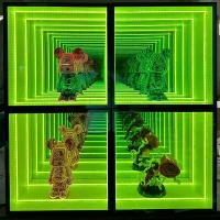 China Customizable Colors LED Strip Light Glass Infinity Mirror Display Case for Lego Models for sale