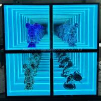 China Retail Store Magic Mirror Display Case with Customized Thickness and LED Light Fixture for sale