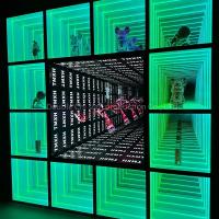 China LED Strip Light Infinity Mirror Display Case for Showroom Furniture Sales Shop Customized for sale