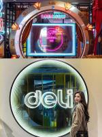 China Outdoor Abyss Mirror Light The Perfect Combination of Neno Lights and Hologram Fan for sale