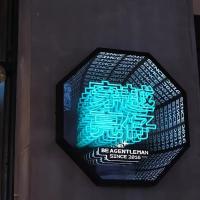 China Custom Bedroom Living Room Infinity Mirror Neon Signs for Delicate Electronic Signage for sale