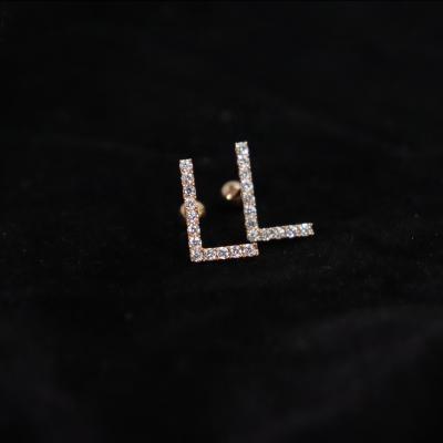 China Customized 18K Gold L Letter Earrings with 1-3 Carat IGI GIA Lab Grown Diamonds for Anniversary Wedding Gifts for sale