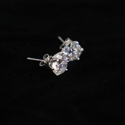 China 18K White Gold Plated 1-3 Carat Lab Diamond Stud Earrings with Rhodium Setting - VVS1/VVS2 Clarity, IGI/GIA Certified for sale