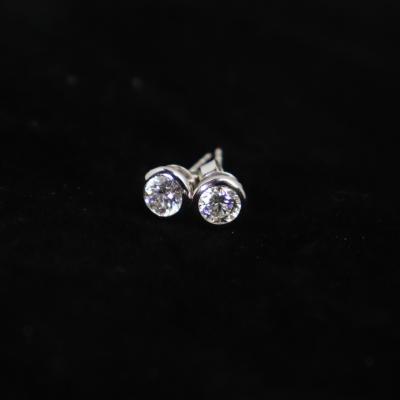 China 14K Gold Lab Grown Diamond Stud Earrings 1-3 Carat with GIA/IGI Certification for Wedding Gifts for sale