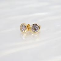 China 1 Carat Lab Grown Diamond Stud Earrings in 18k Yellow Gold with VVS1-VS2 Clarity and IGI/GIA Certification for sale