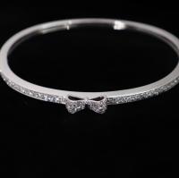 China 18k Gold Butterfly Ribbon Diamond Bracelet with 1-3 Carat Lab Grown Diamonds IGI GIA Certified for sale