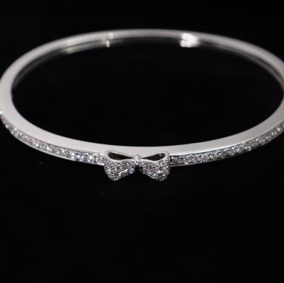 China 18k Gold Butterfly Ribbon Diamond Bracelet with 1-3 Carat Lab Grown Diamonds IGI GIA Certified for sale