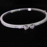 China 18K Solid Gold Bracelet with 1-3 Carat VVS Diamond Bowknot Design for Women Wedding Party Jewelry for sale