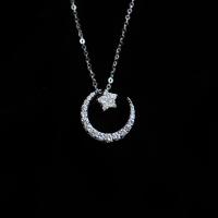 China 18K White Gold Crescent Moon Star Lab-Grown Diamond Necklace 1-3 Carat VVS Clarity for Weddings and Anniversaries for sale