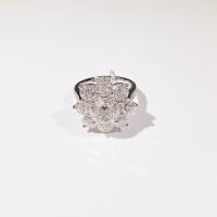 China 18K Gold Lab Grown Diamond Flower Ring 0.5-3 Carat with IGI GIA Certification for Women Engagement Wedding for sale