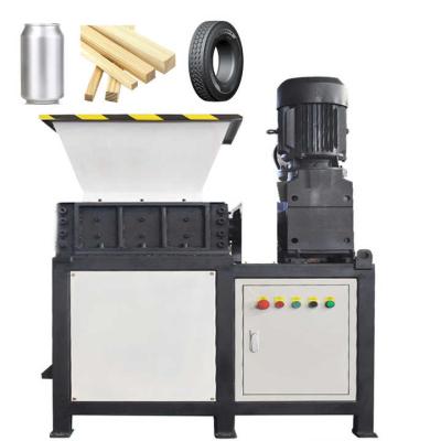 China Double Teeth Roll Breaker Crusher Machine 4KW 110-130kg/h for Metal Plastic Bottle Shredding for sale