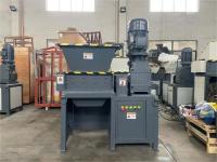 China Double Shaft Waste Tire Shredder 4KW 110-130kg/h Textile Fabric Foam Granulator Machine for sale