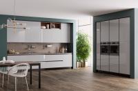 China Custom L-Shaped Lacquer Kitchen Cabinets - 20-40 Day Lead Time with High-Gloss Green & White Finishes for sale