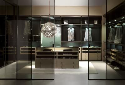 China Customized Walk-in Wardrobe with Island Cabinet Class Sliding Doors Tailored Closet for sale