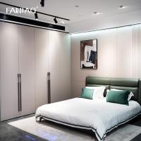 China Modern Minimalist Custom Wardrobe Closet with 18mm Plywood Construction and LED Lighting for Bedroom Storage for sale