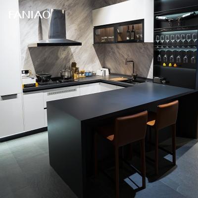China Modern Black & White Custom Kitchen Cabinet with EB Board, Quartz Countertop & Wine Cabinet - 20-40 Day Lead Time for sale