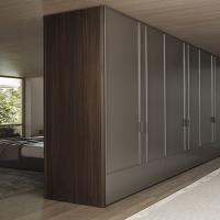 China Custom Walk In Closet Wardrobe 1800mm Particle Board Bedroom Storage System for sale