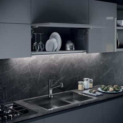 China Modern Melamine Faced Chipboard Kitchen Cabinets with Peninsula and Sink Custom 18mm for sale