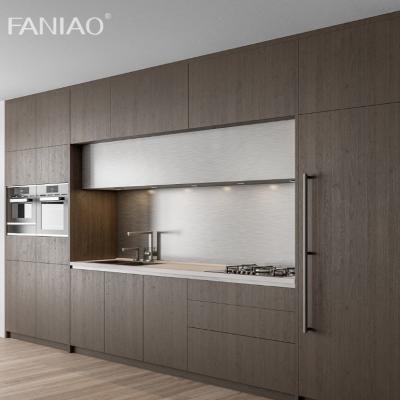 China Modern Wooden & 304 Stainless Steel Kitchen Cabinet for Villa - 18mm Plywood Construction with Custom Design Options for sale