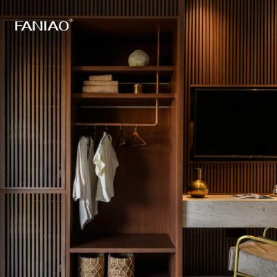 China Custom Wooden Hotel Wardrobe Closet 18mm Plywood with DTC Hardware for sale