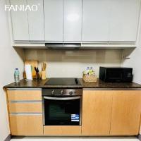 China Lacquer Small Kitchen Cabinets Solid Wood Mini Kitchenette 18mm Construction for Hotel Projects for sale
