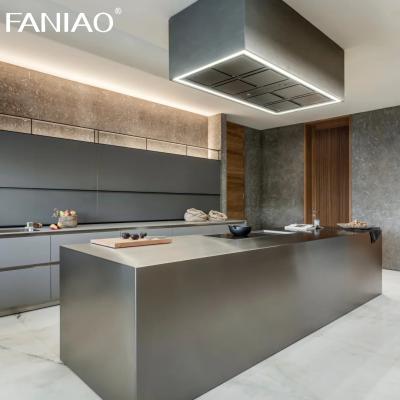 China 304 Stainless Steel Kitchen Cabinet 18mm Plywood Construction with Integrated Sink and Custom Design Options for sale