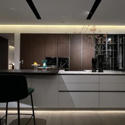 China Antique Style Walnut Veneer Kitchen Cabinet with Glass Wine Cabinet 18mm MDF Frame-Line Door Panel for sale