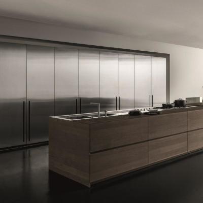 China Custom Smart Kitchen Cabinet Sets with 304 Stainless Steel and Wood Grain Island - 18mm Cabinet Thickness for sale
